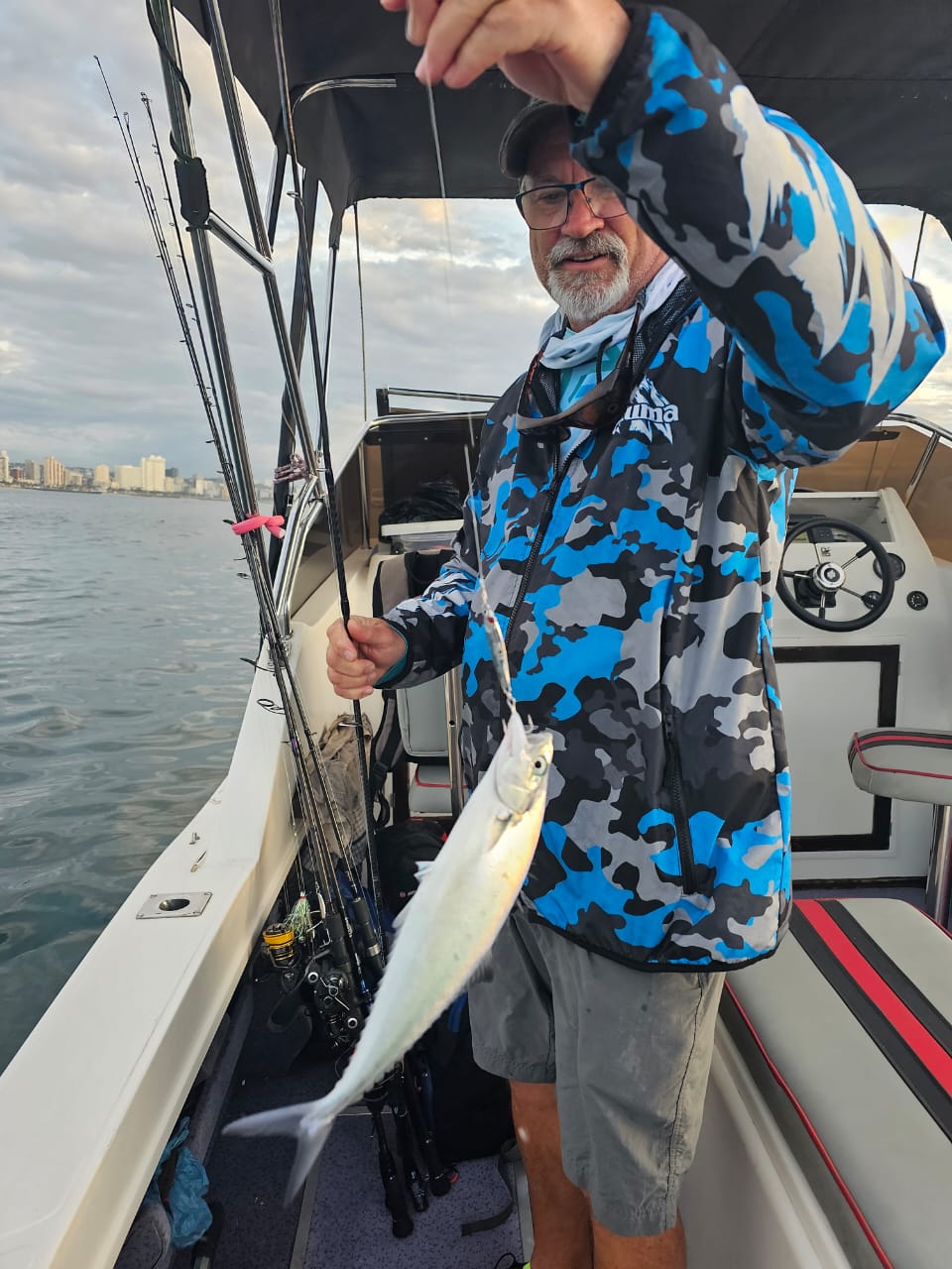 7:30am 21 July 2024 Shad at Brighton Beach - The Sardine News